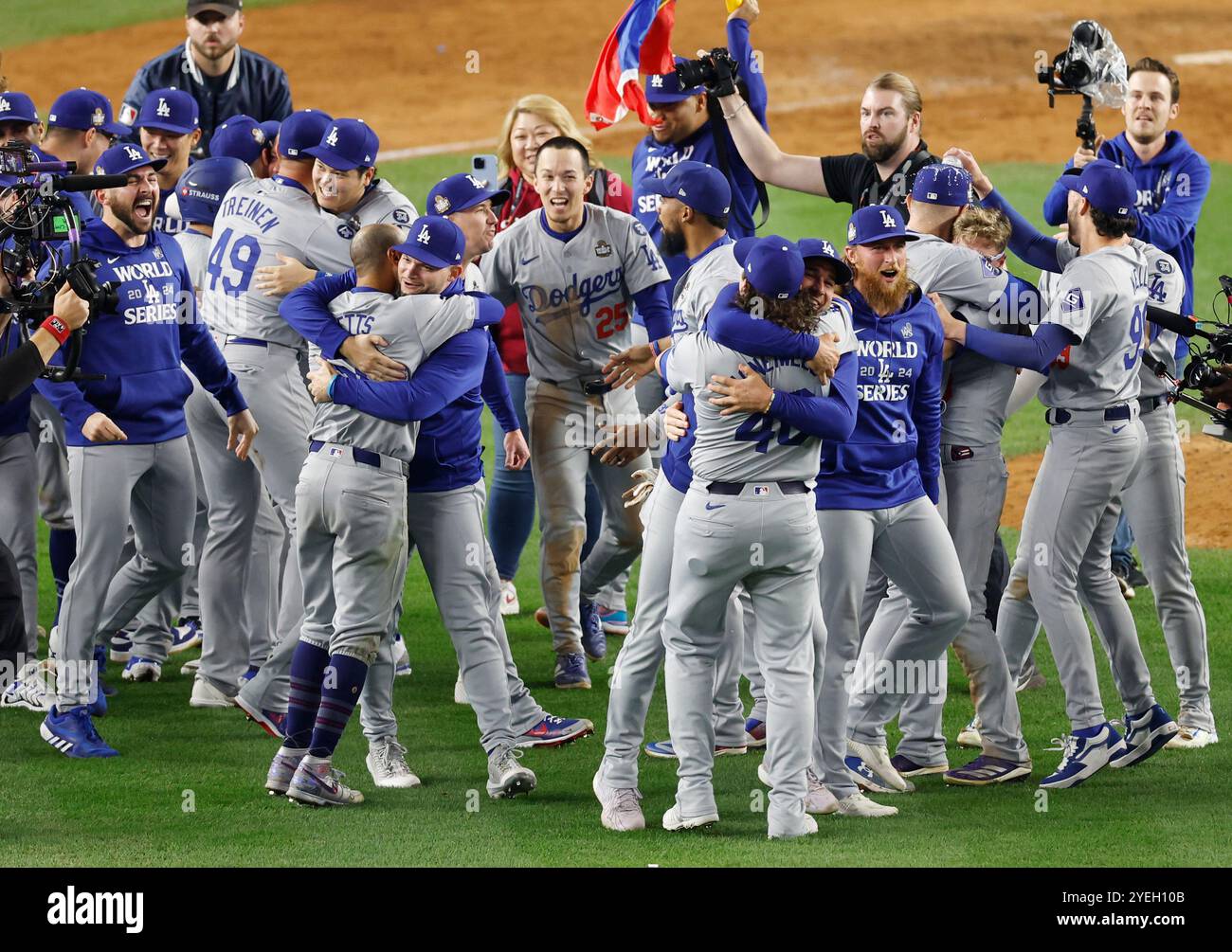 New York, United States. 30th Oct, 2024. Los Angeles Dodgers players ...