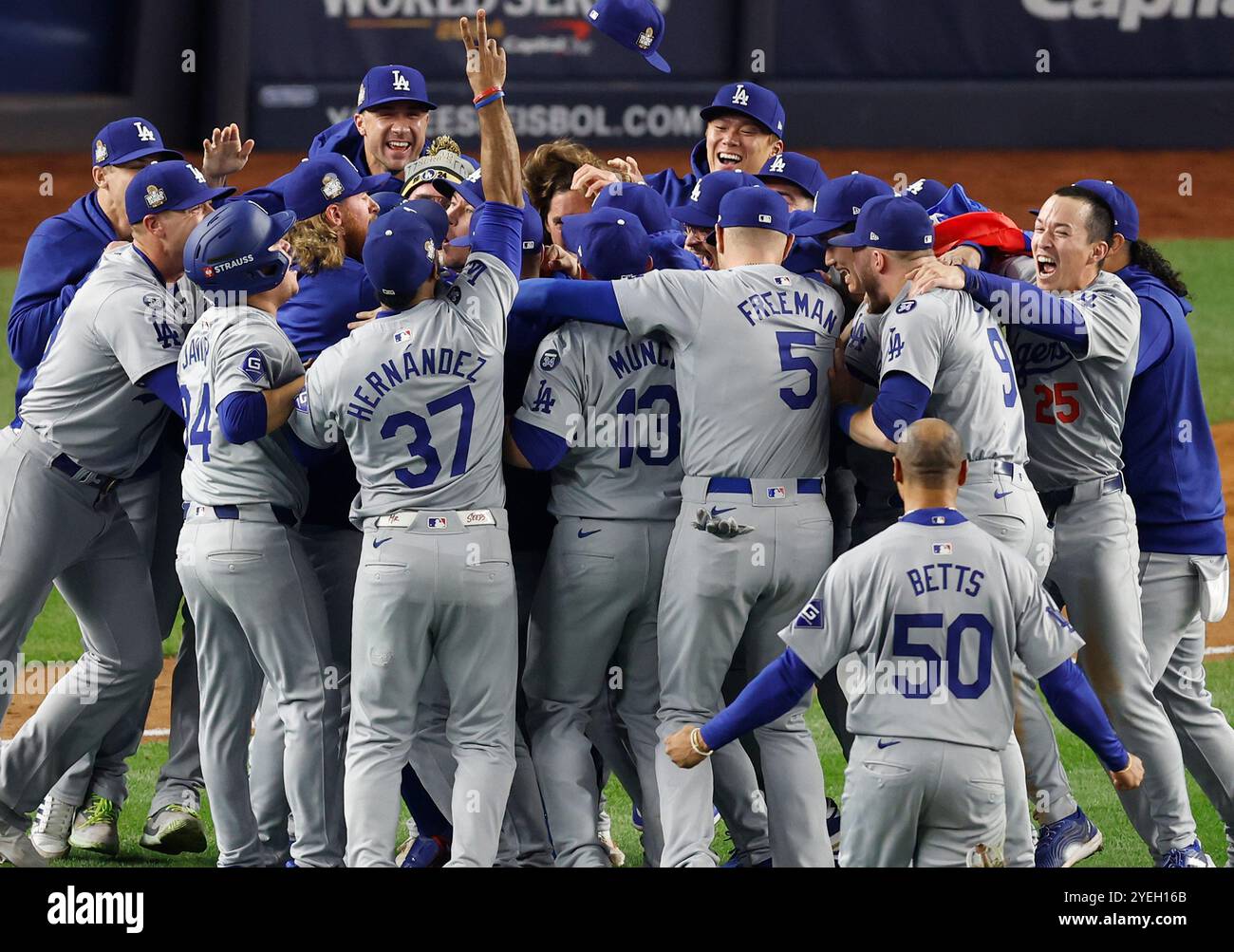 New York, United States. 30th Oct, 2024. Los Angeles Dodgers players ...