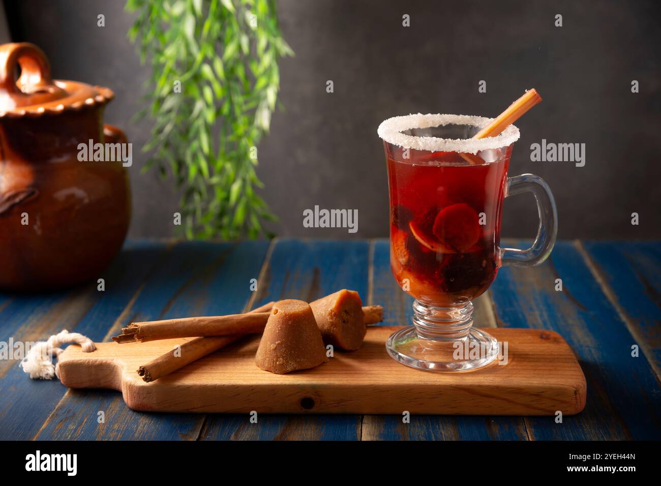 Ponche de Frutas Navideño. In Mexico, Christmas fruit punch is a hot ...