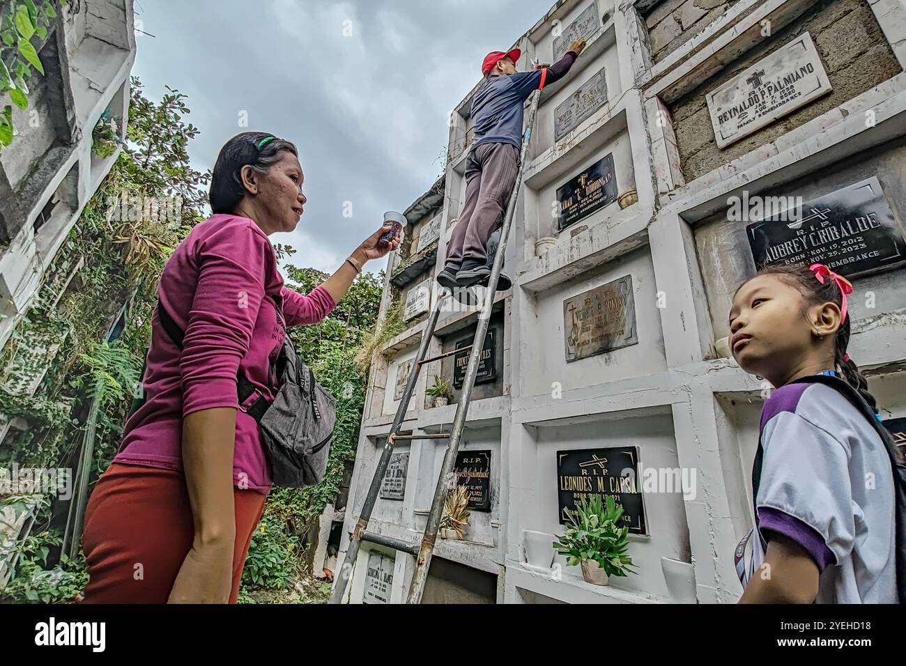 Antipolo City, Rizal Province, Philippines. 31st Oct, 2024. Filipinos ...