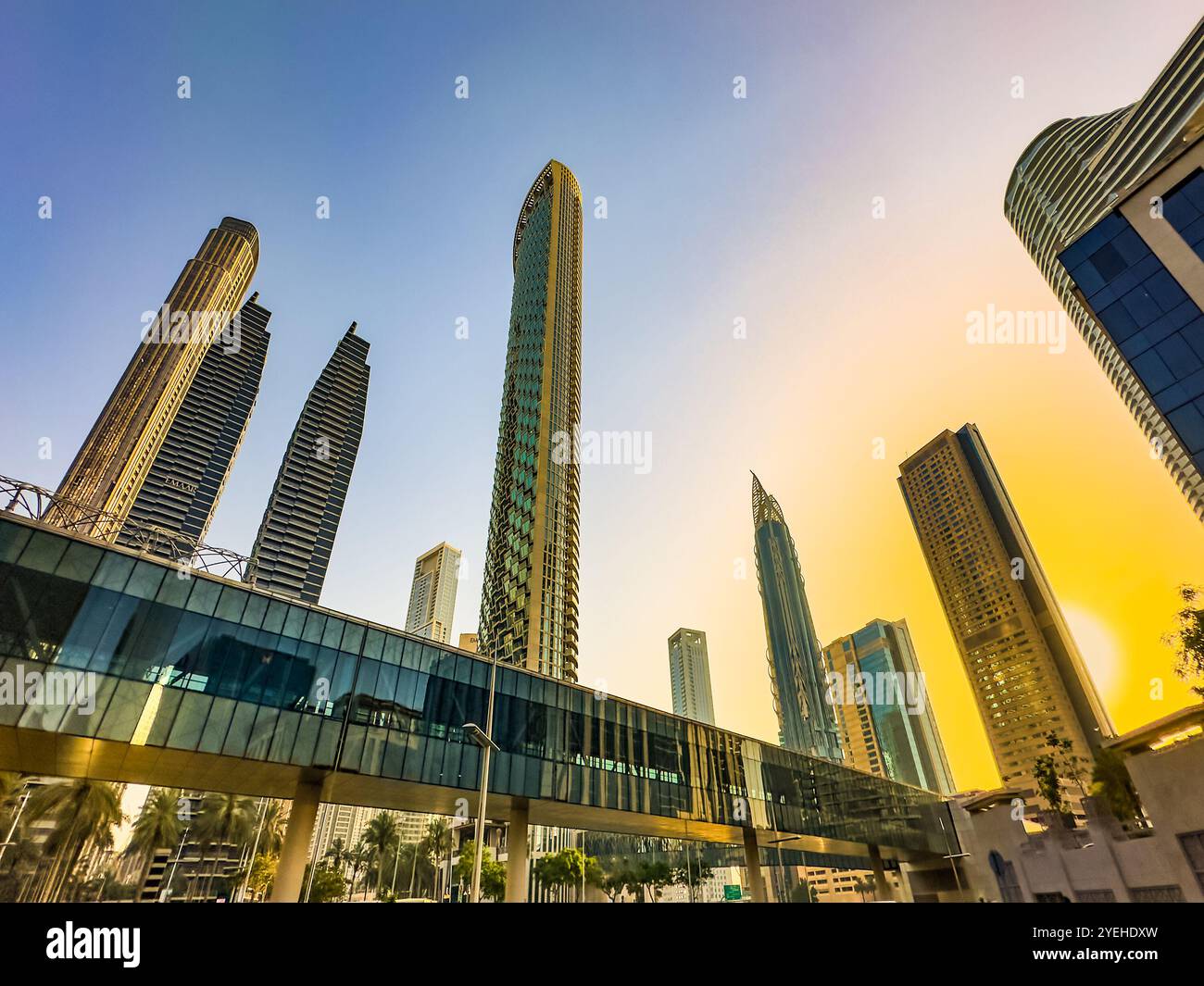 Dubai moll hi-res stock photography and images - Alamy