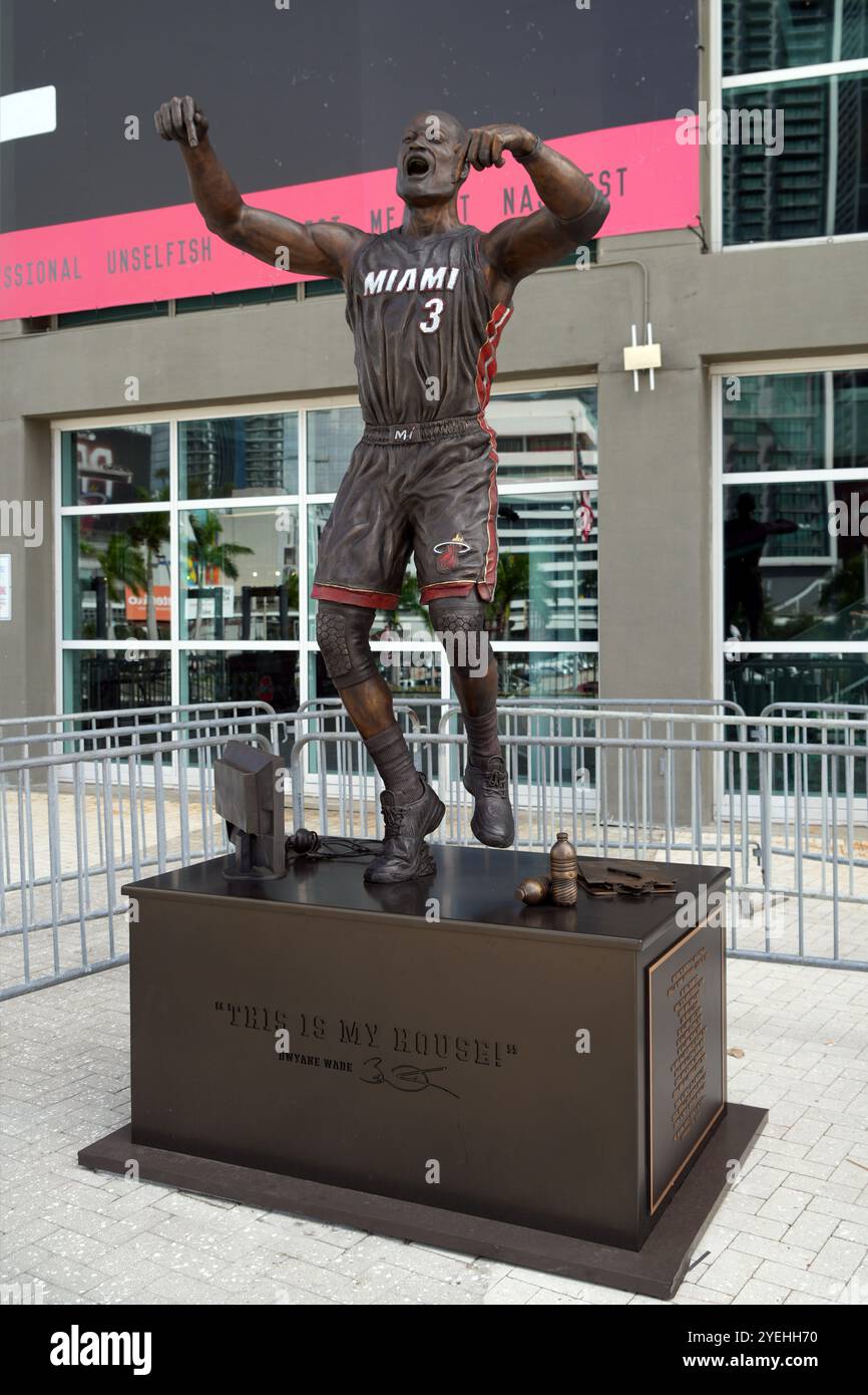 Miami, United States. 30th Oct, 2024. A statue of former Miami Heat ...