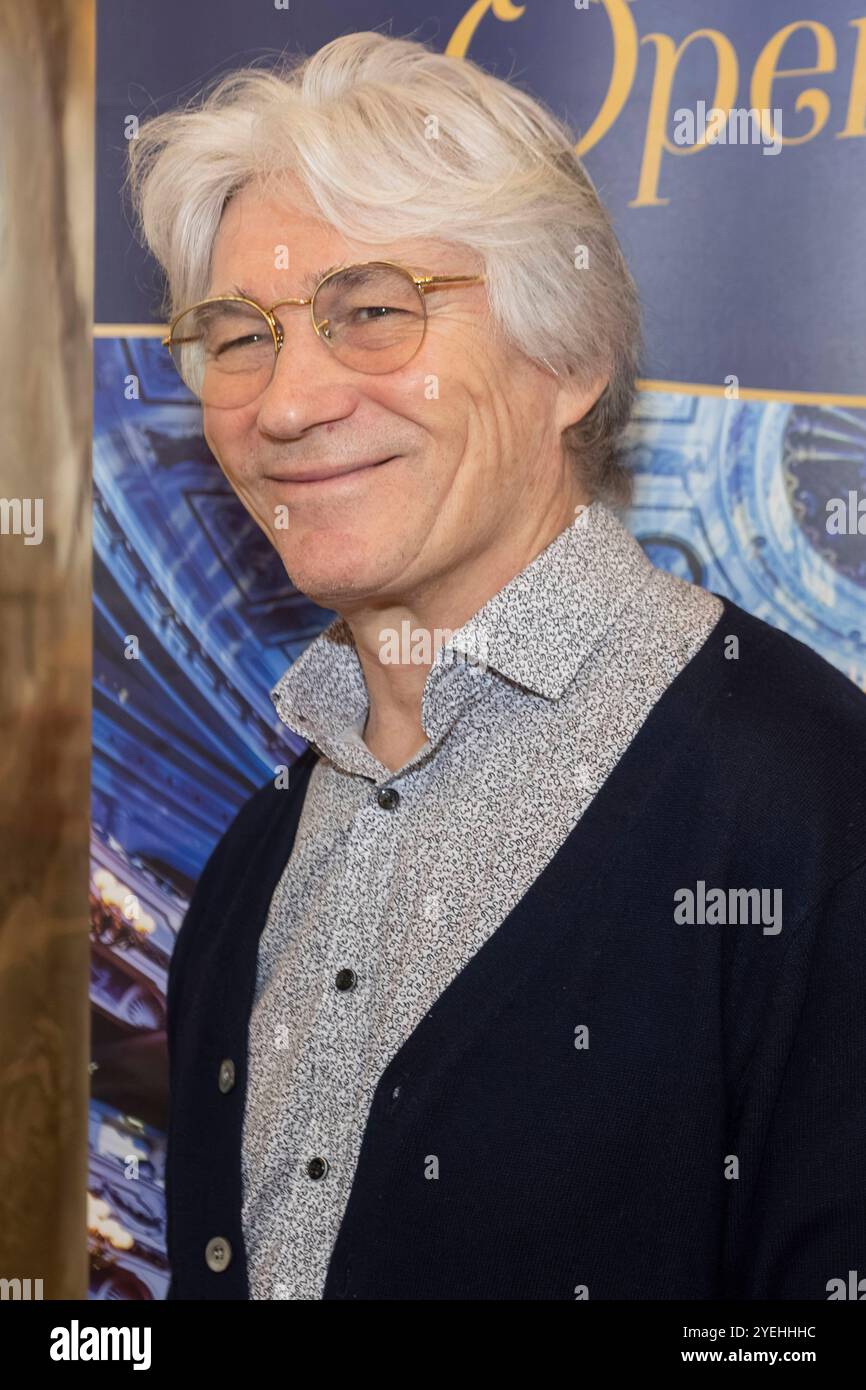 Der englische Dirigent Jonathan Darlington ist Dirigent der Sächsischen ...