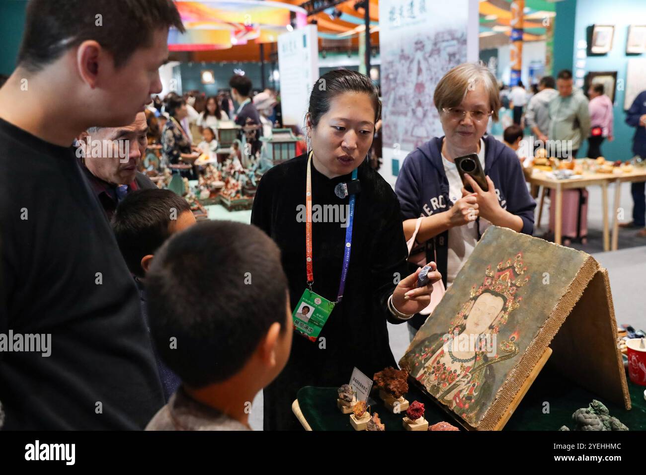 Lanzhou, China's Gansu Province. 22nd Sep, 2024. Hou Yanghong, a 37 ...