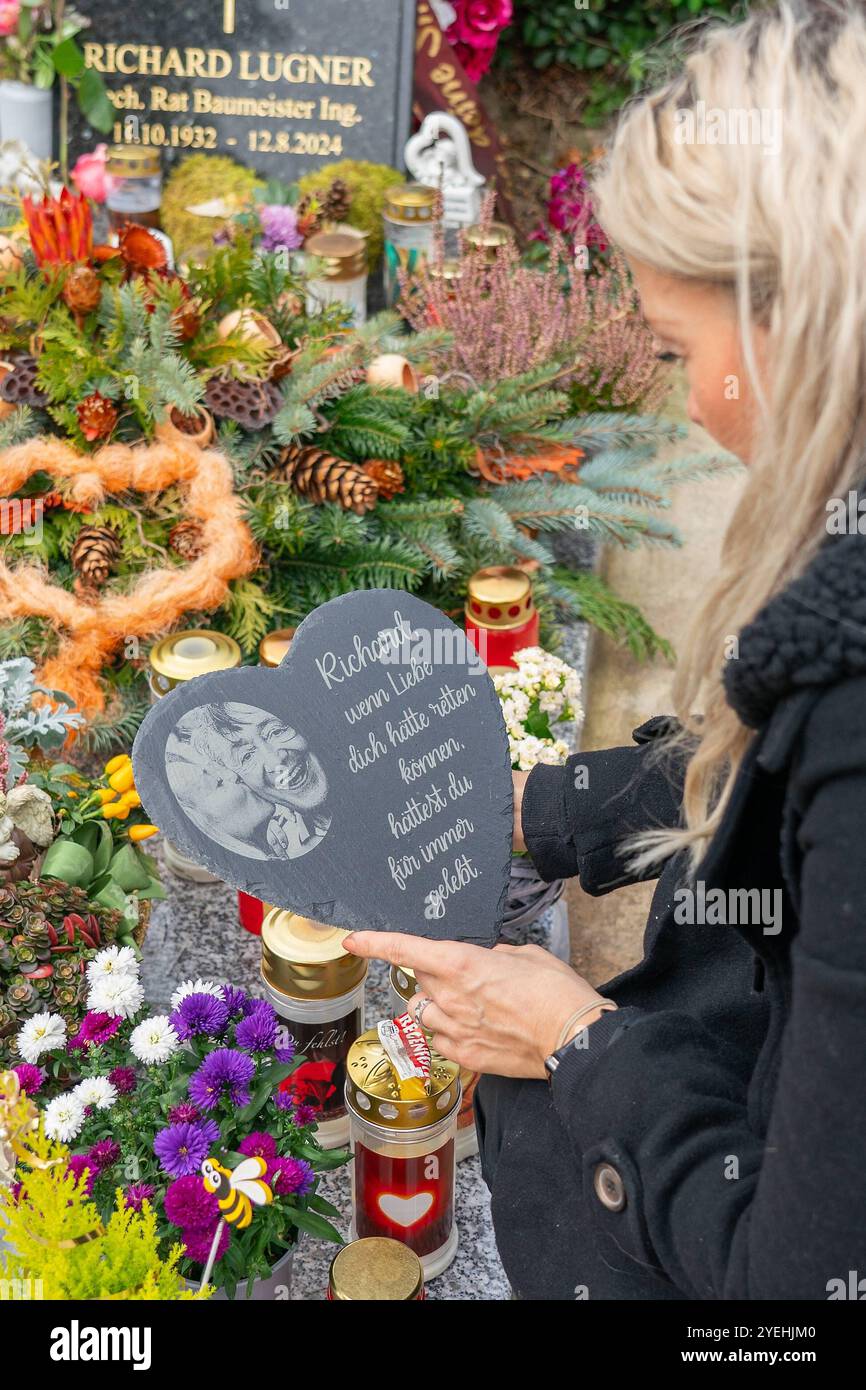 Visit to Richard Lugner's grave at the Grinzing Cemetery, Vienna, 28 ...