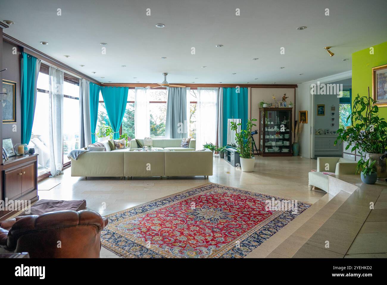 Simone Lugner at home in the Lugner Villa (foundation) in Vienna ...