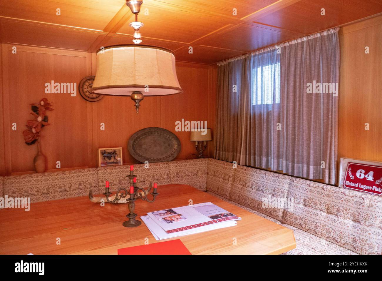 Simone Lugner at home in the Lugner Villa (foundation) in Vienna ...