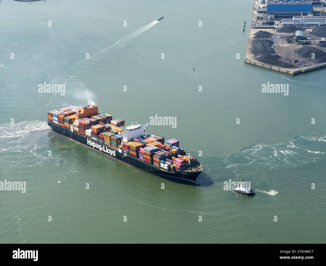 Two large container ships from Evergreen and Hapg Lloyd are loading at ...