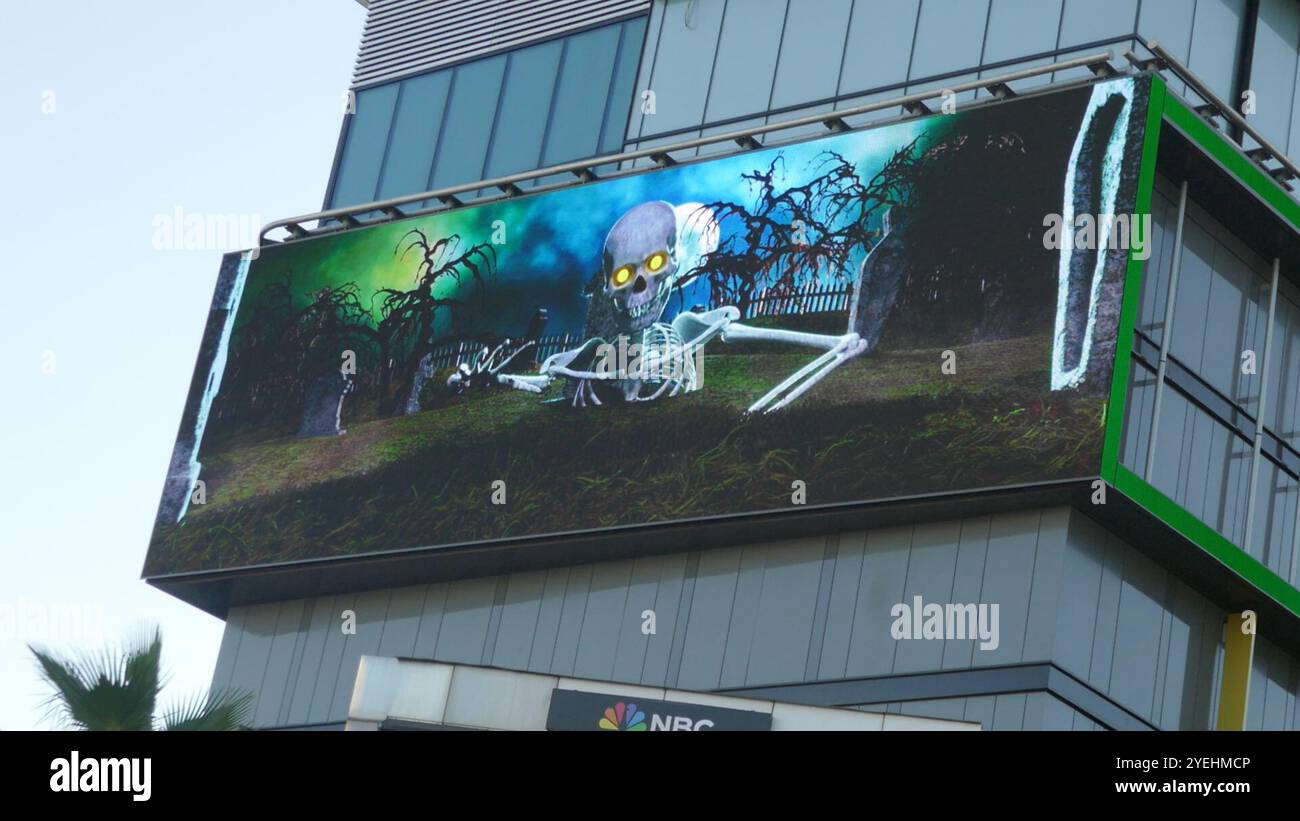 Los Angeles, California, USA 29th October 2024 Halloween Skeleton ...