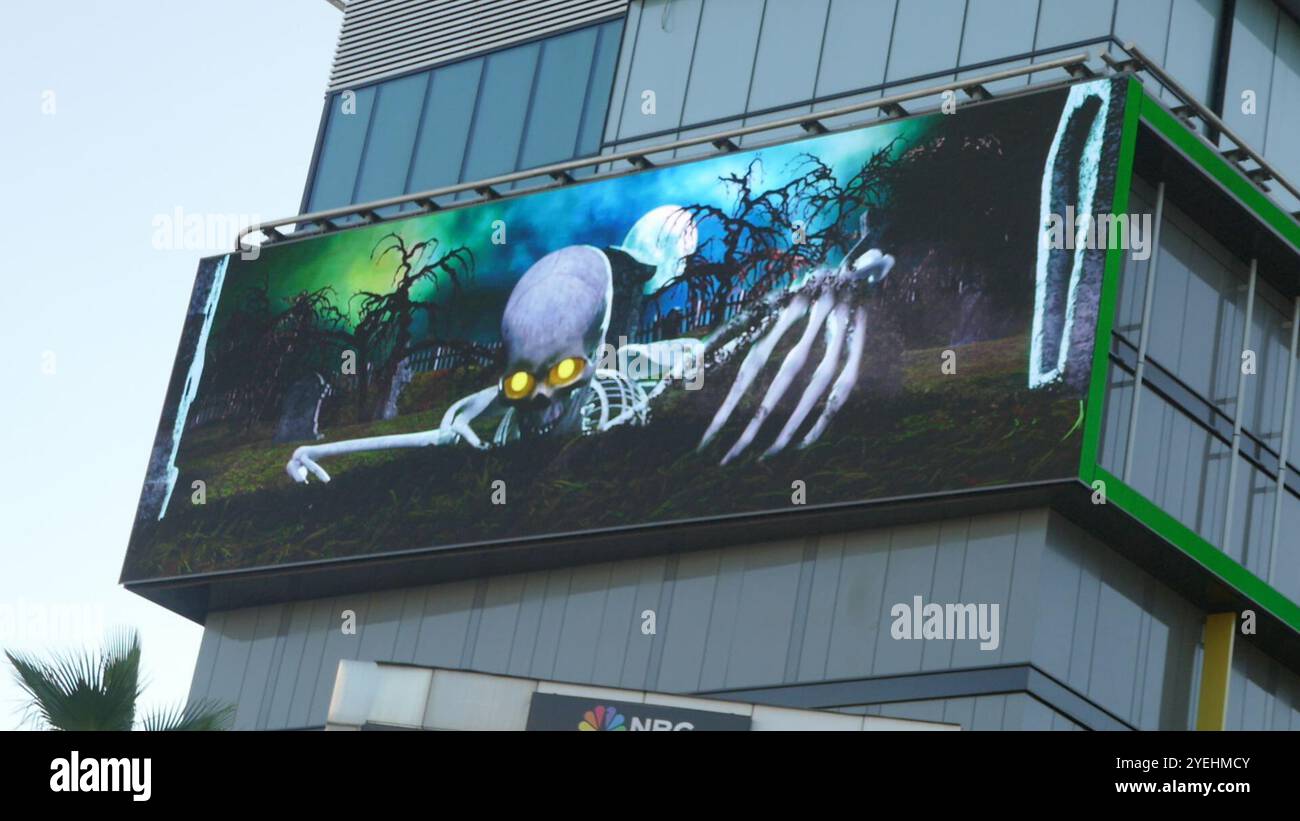 Los Angeles, California, USA 29th October 2024 Halloween Skeleton ...