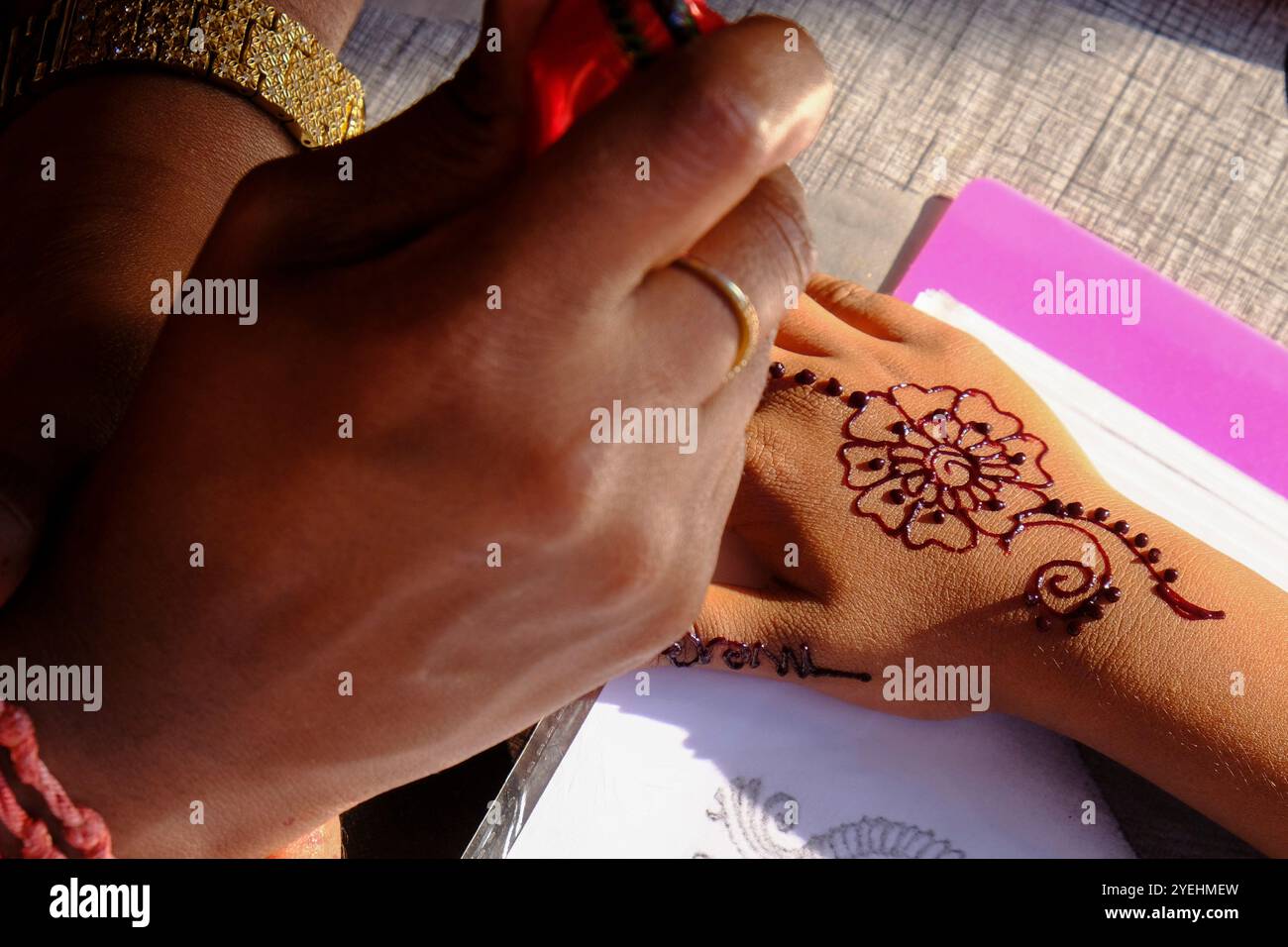Klang, Malaysia. 30th Oct, 2024. People seen at during henna session ...