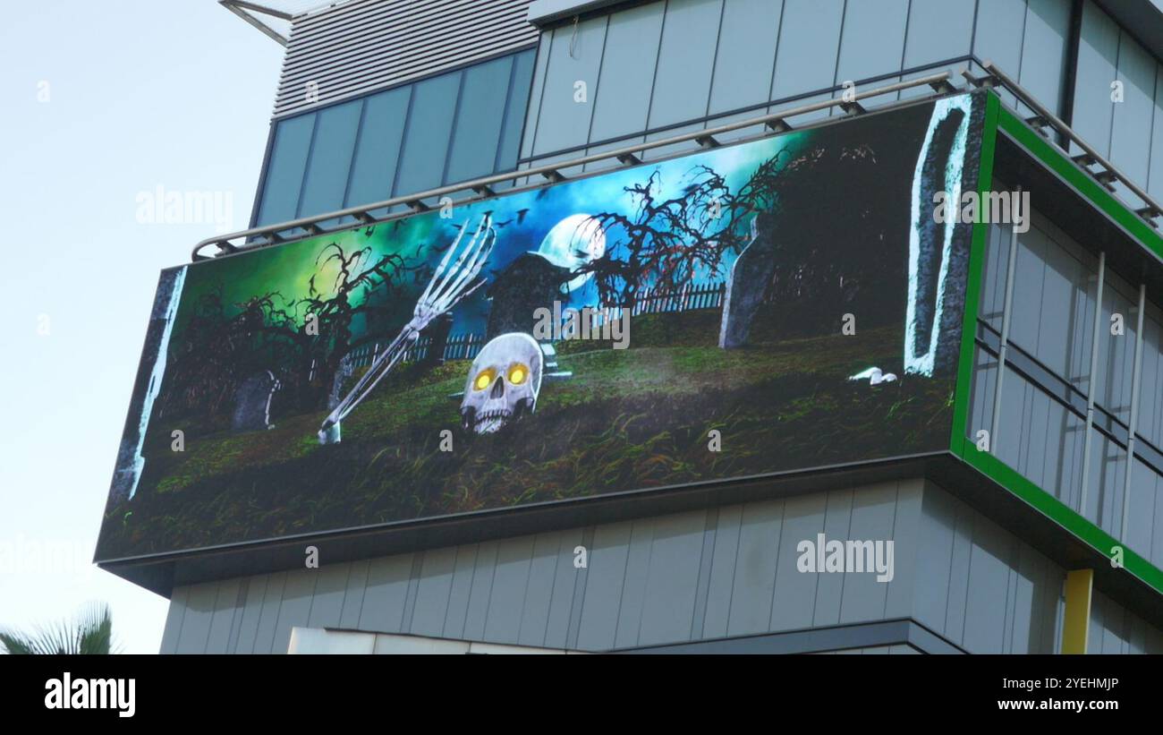Los Angeles, California, USA 29th October 2024 Halloween Skeleton ...