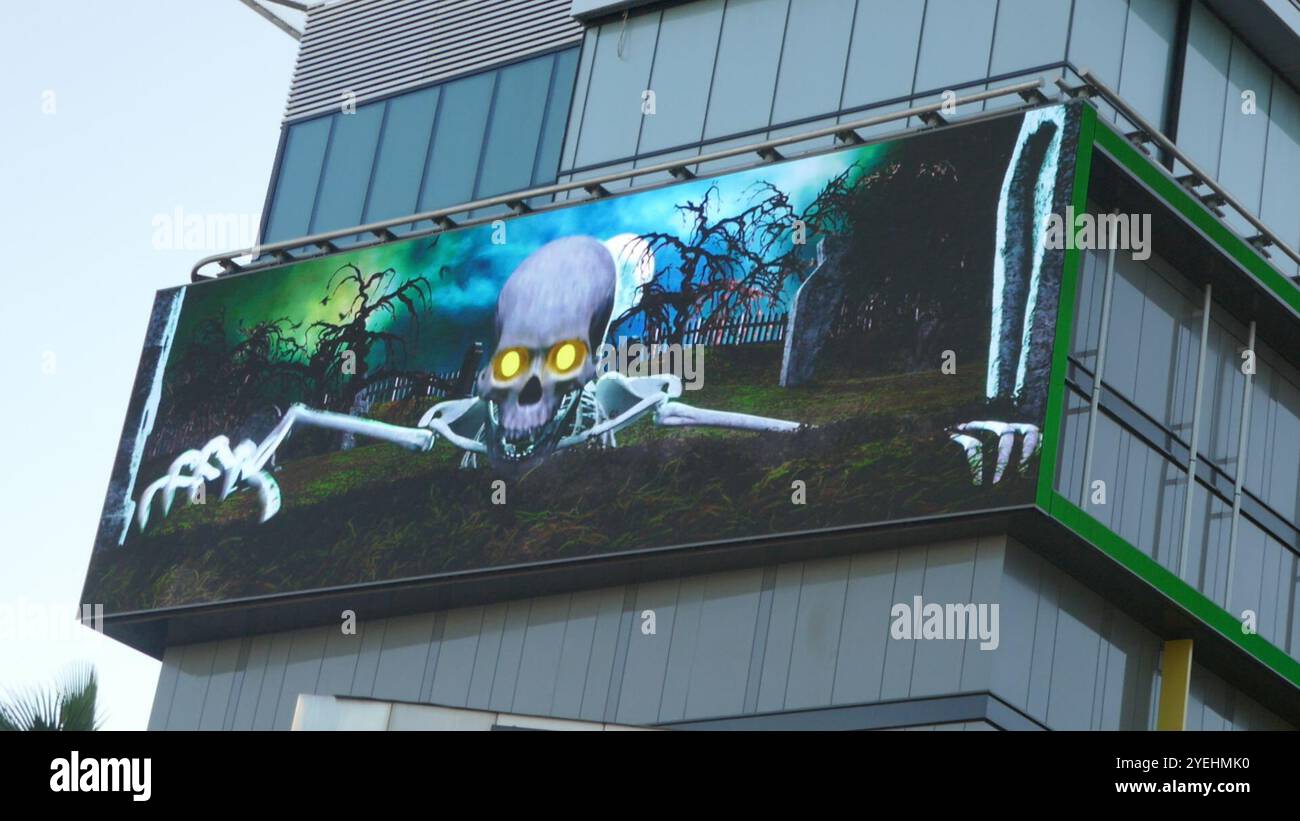 Los Angeles, California, USA 29th October 2024 Halloween Skeleton ...