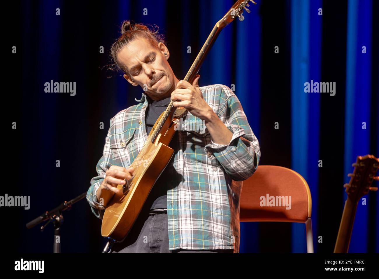 Leif Bräutigam Gitarre ist der Sohn von Sänger Tom Astor - Der deutsche ...
