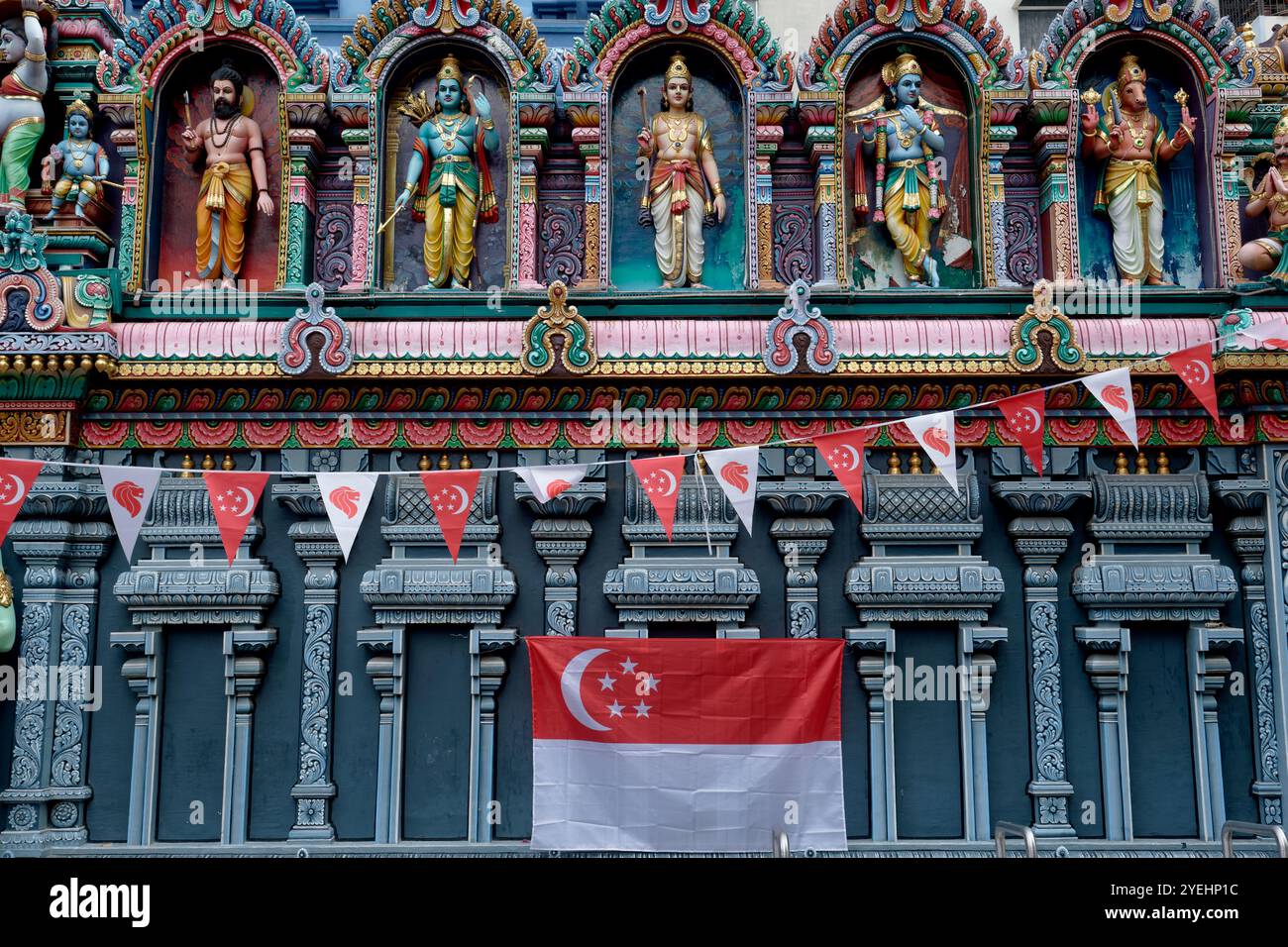 Outside view of (Hindu) Sri Krishnan Temple in Waterloo Street, Bugis ...