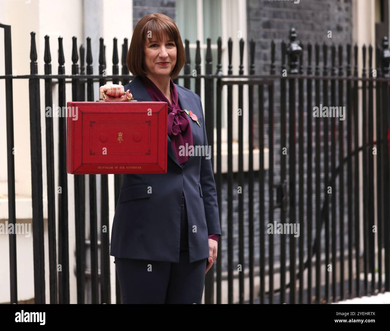 Chancellor rachel reeves stands hi-res stock photography and images - Alamy
