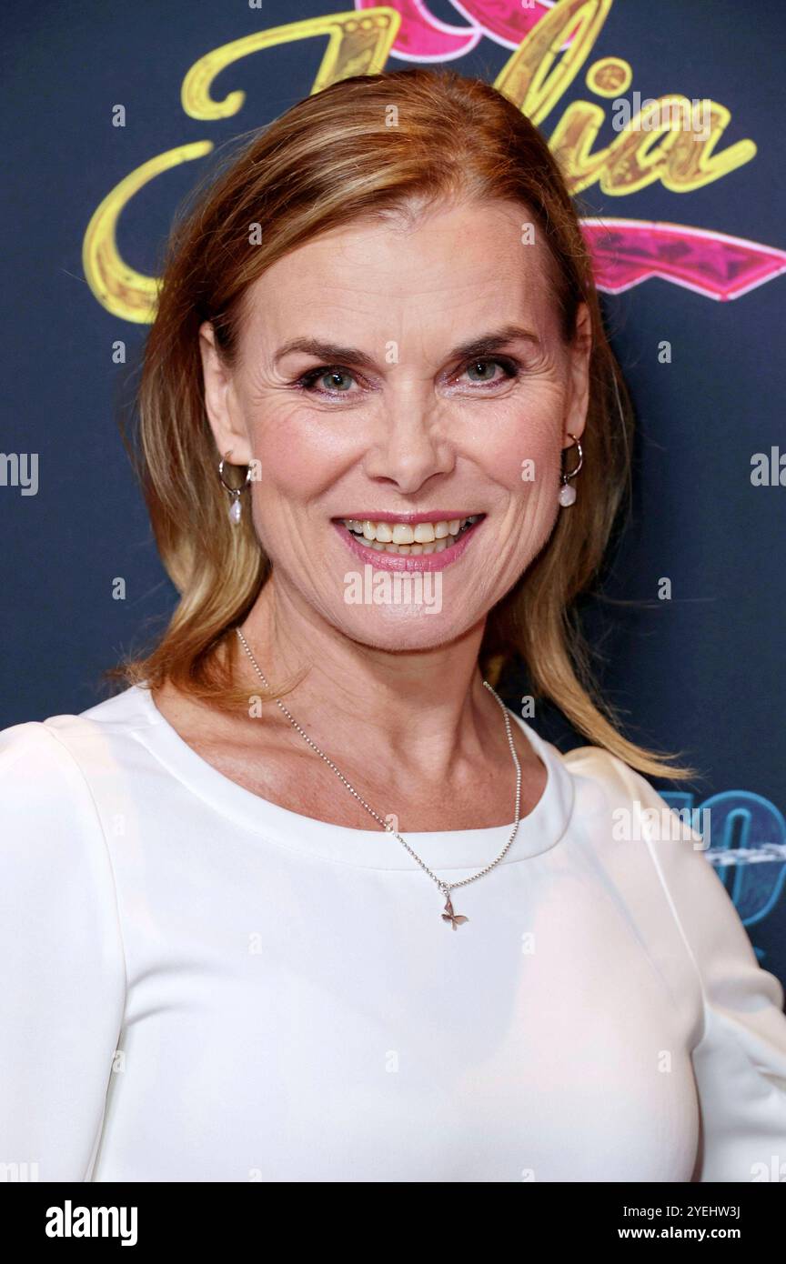 Andrea Lüdke bei der Premiere des Musicals & Julia im Operettenhaus ...