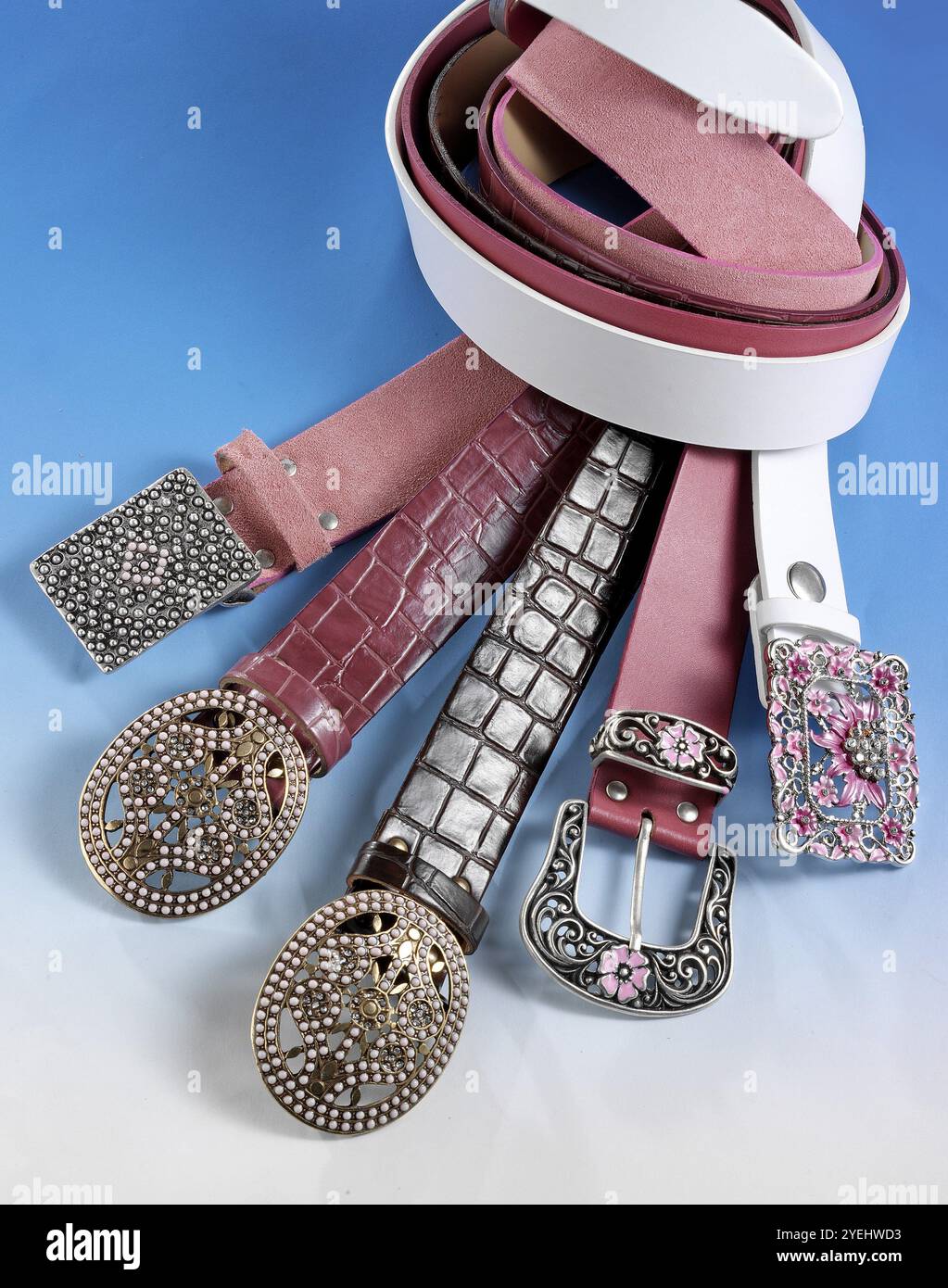 Blue background studio hi-res stock photography and images - Alamy