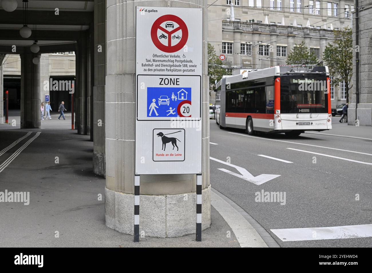 Pedestrian zone marking hi-res stock photography and images - Alamy