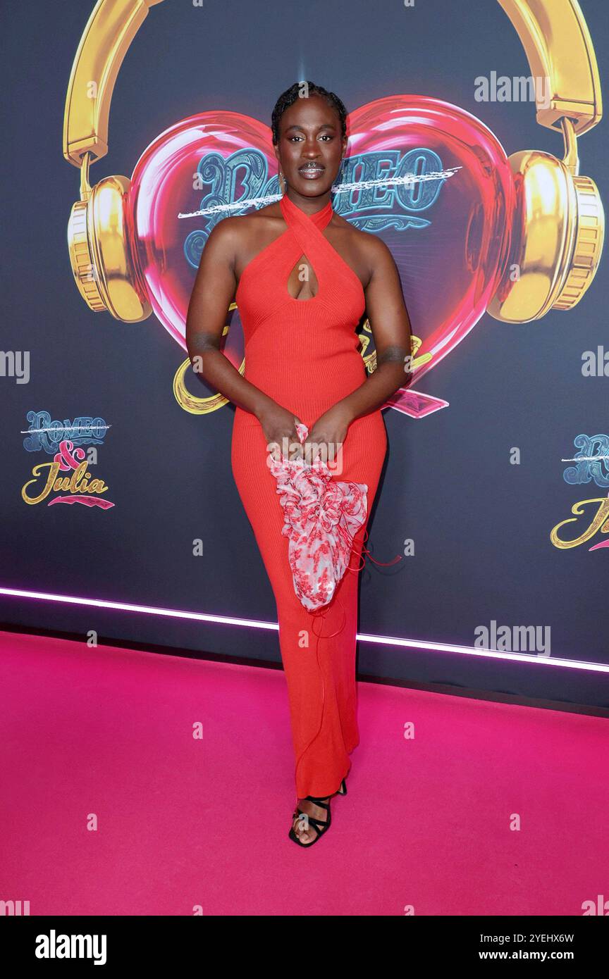 Ivy Quainoo bei der Premiere des Musicals & Julia im Operettenhaus ...
