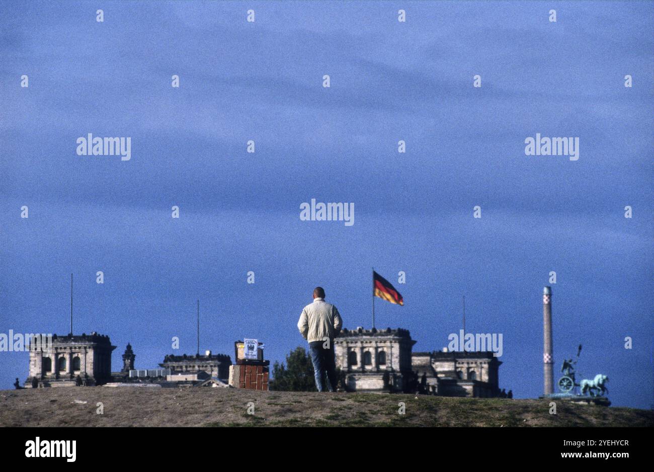 Germany, Berlin, 20.10.1991, View over the hill of the Fuehrerbunker ...
