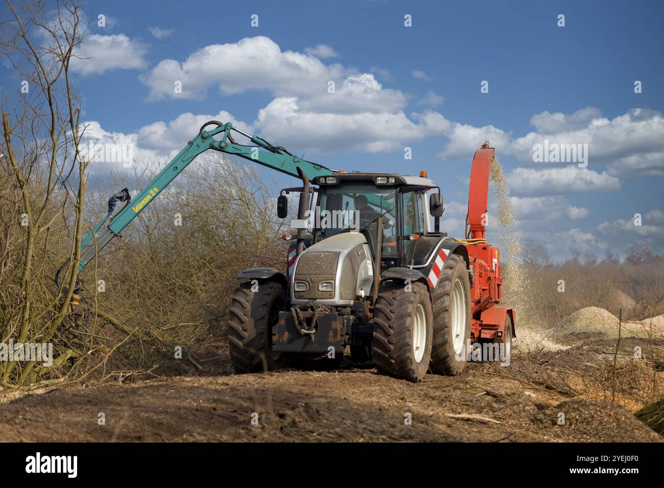 Wooden chipper hi-res stock photography and images - Alamy