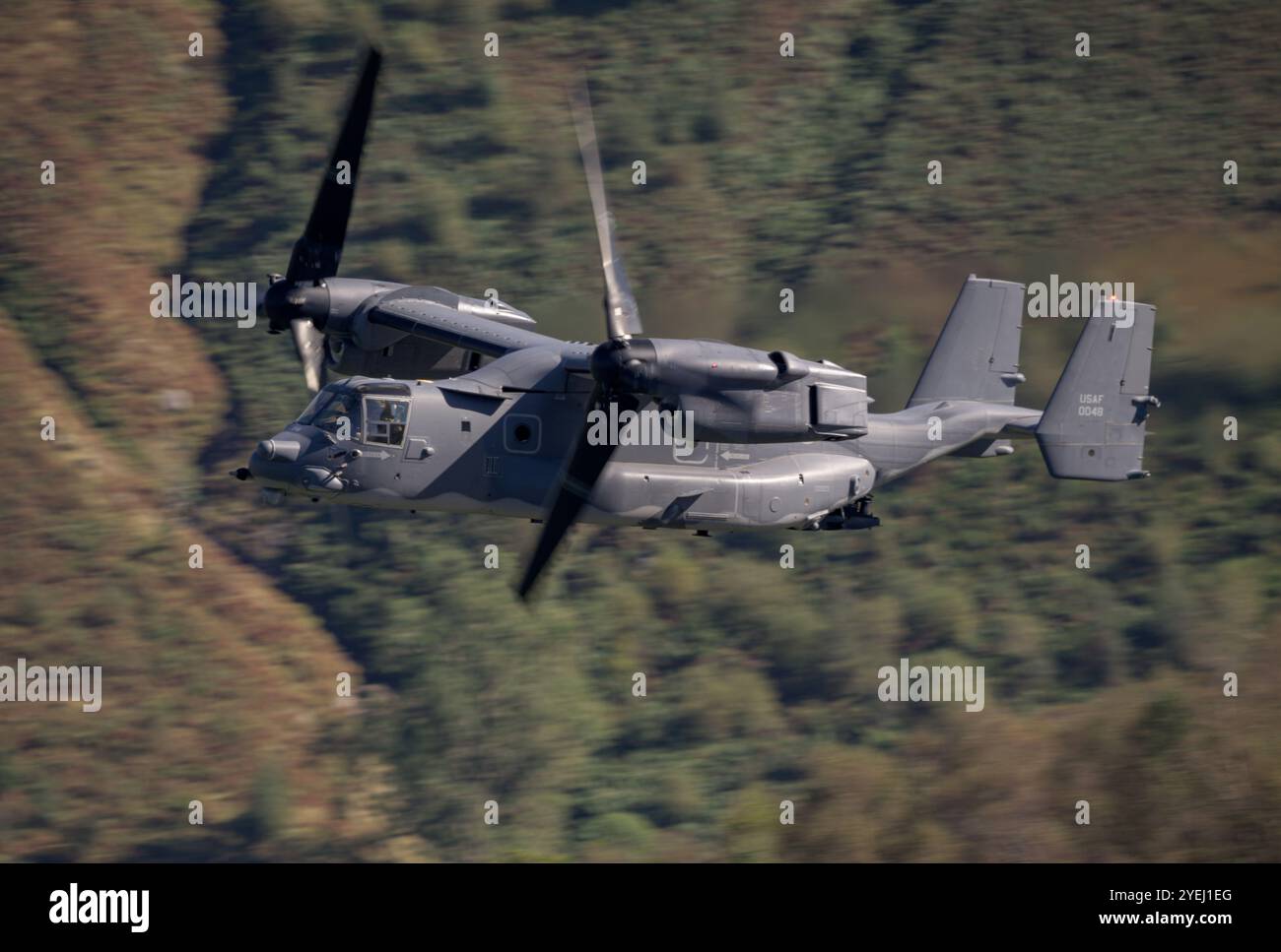 USAF CV-22 Osprey flying low level through the Lake District at ...