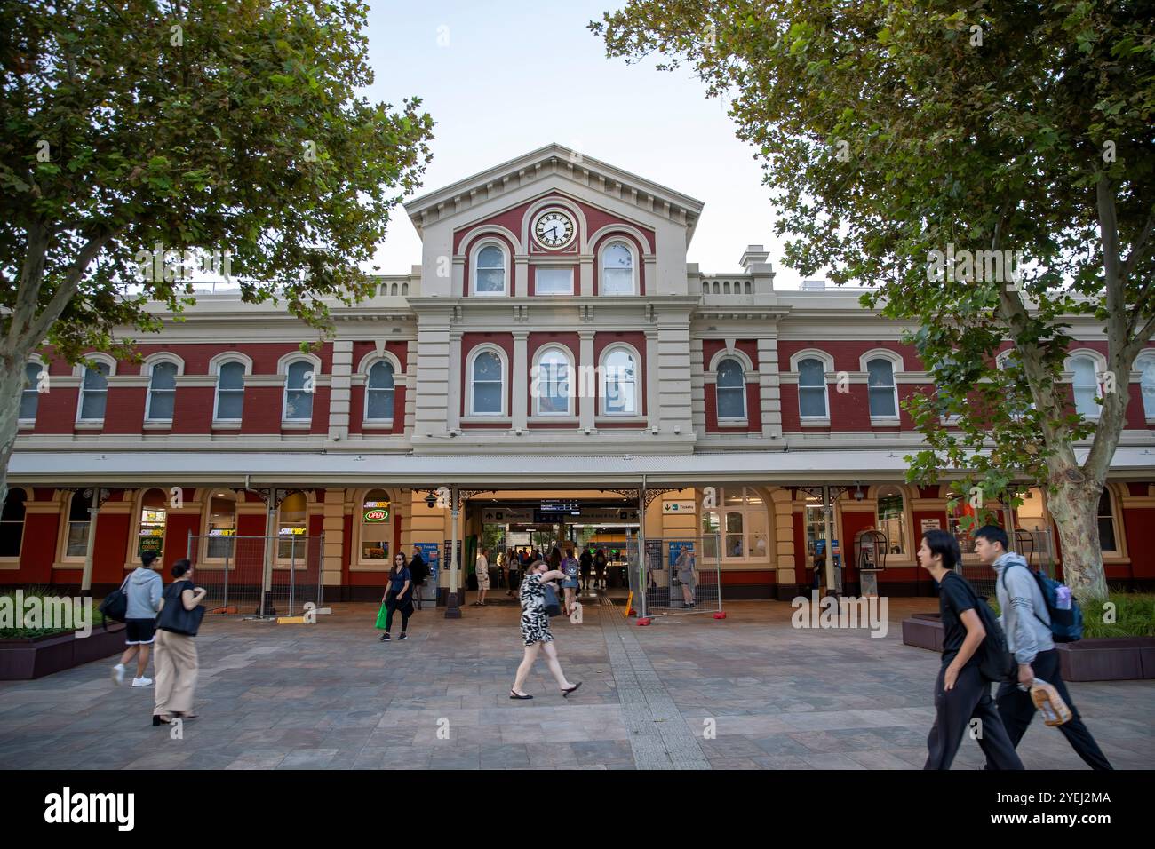 Perth central railway station, Perth, Western Australia Stock Photo - Alamy