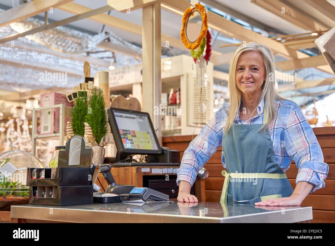 Cashier uniform hi-res stock photography and images - Alamy