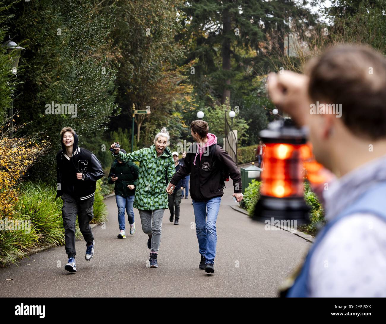 KAATSHEUVEL - Visitors arrive at the new attraction "Danse Macabre" at ...