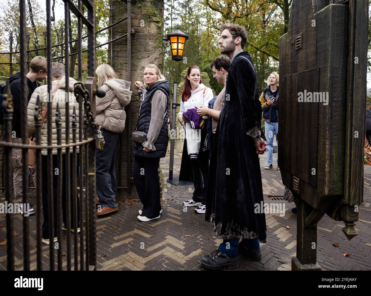 Efteling netherlands danse macabre hi-res stock photography and images ...