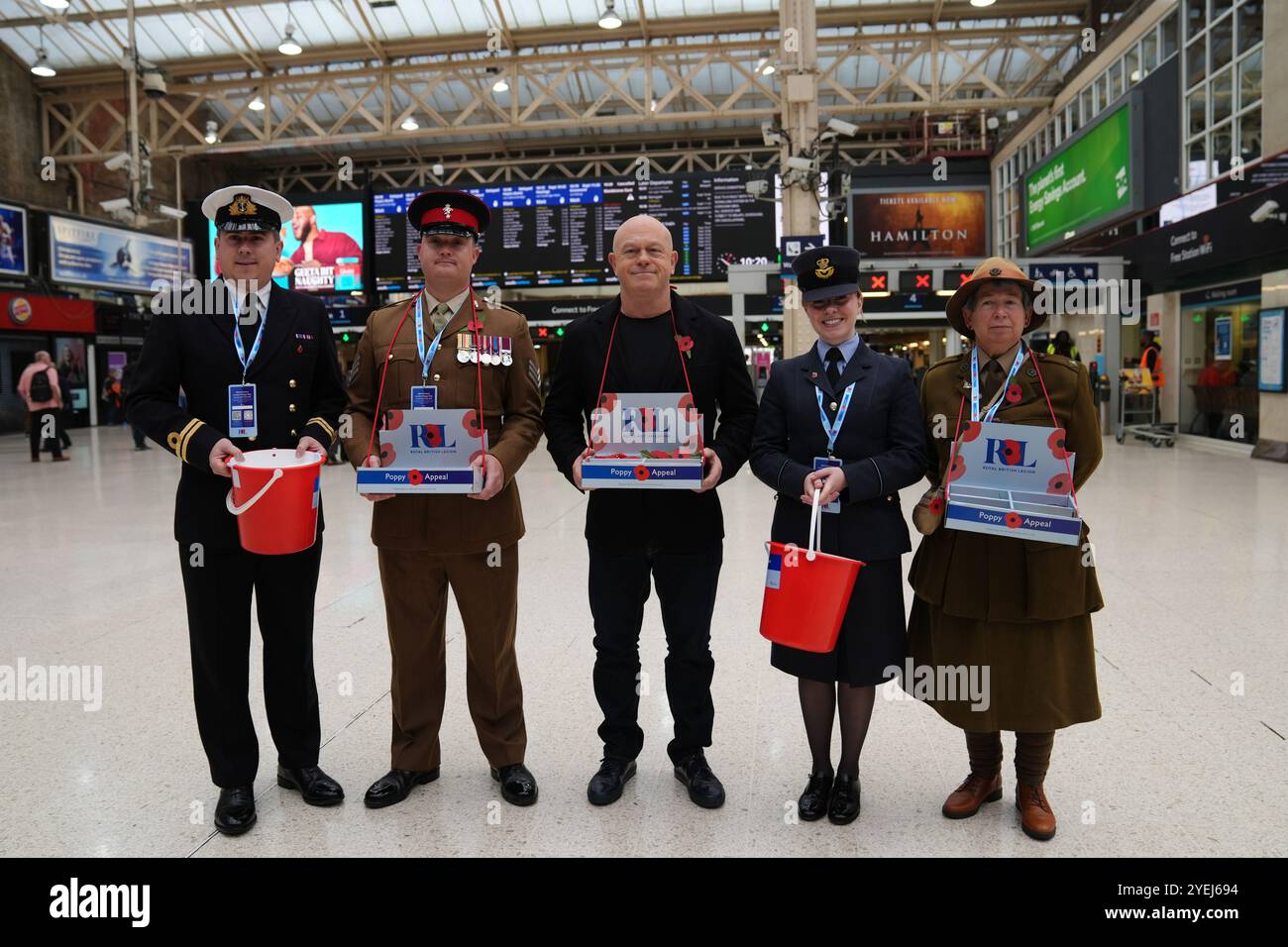 Poppy appeal 2024 charing cross hi-res stock photography and images - Alamy