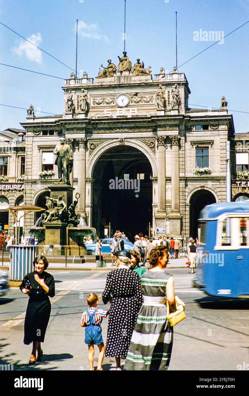 Historic railway station building, Zurich Bahnhof, Bahnhofplatz, Zurich ...