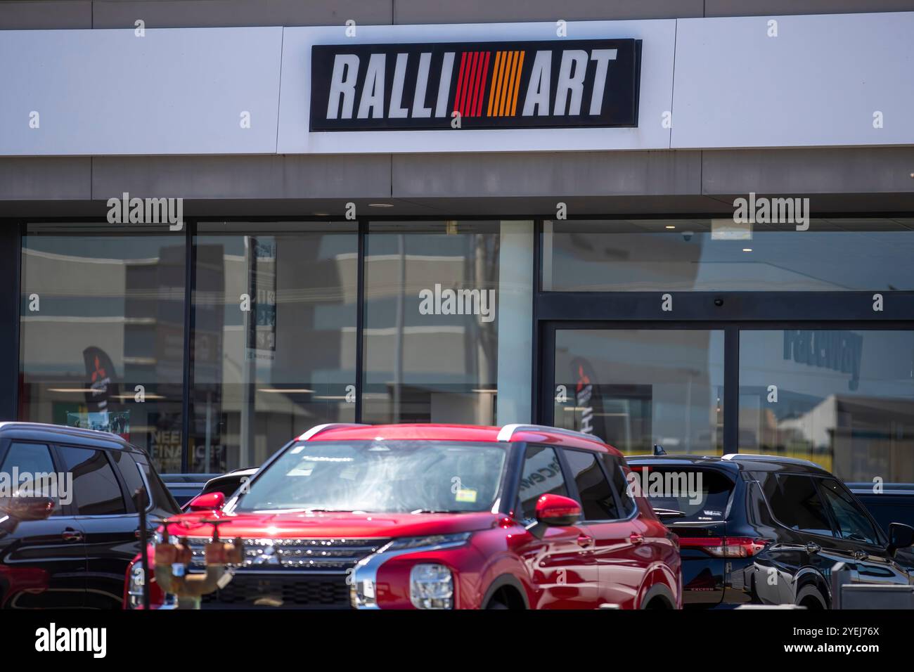Car dealership setting hi-res stock photography and images - Alamy