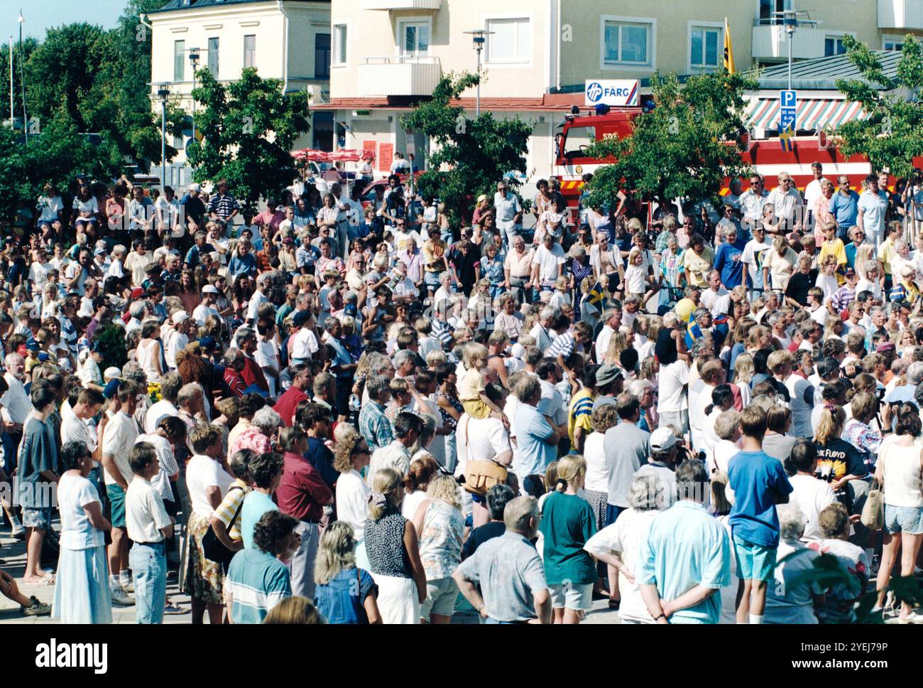 1994 World Cup hero Klas Ingesson arrives and honored in his hometown ...