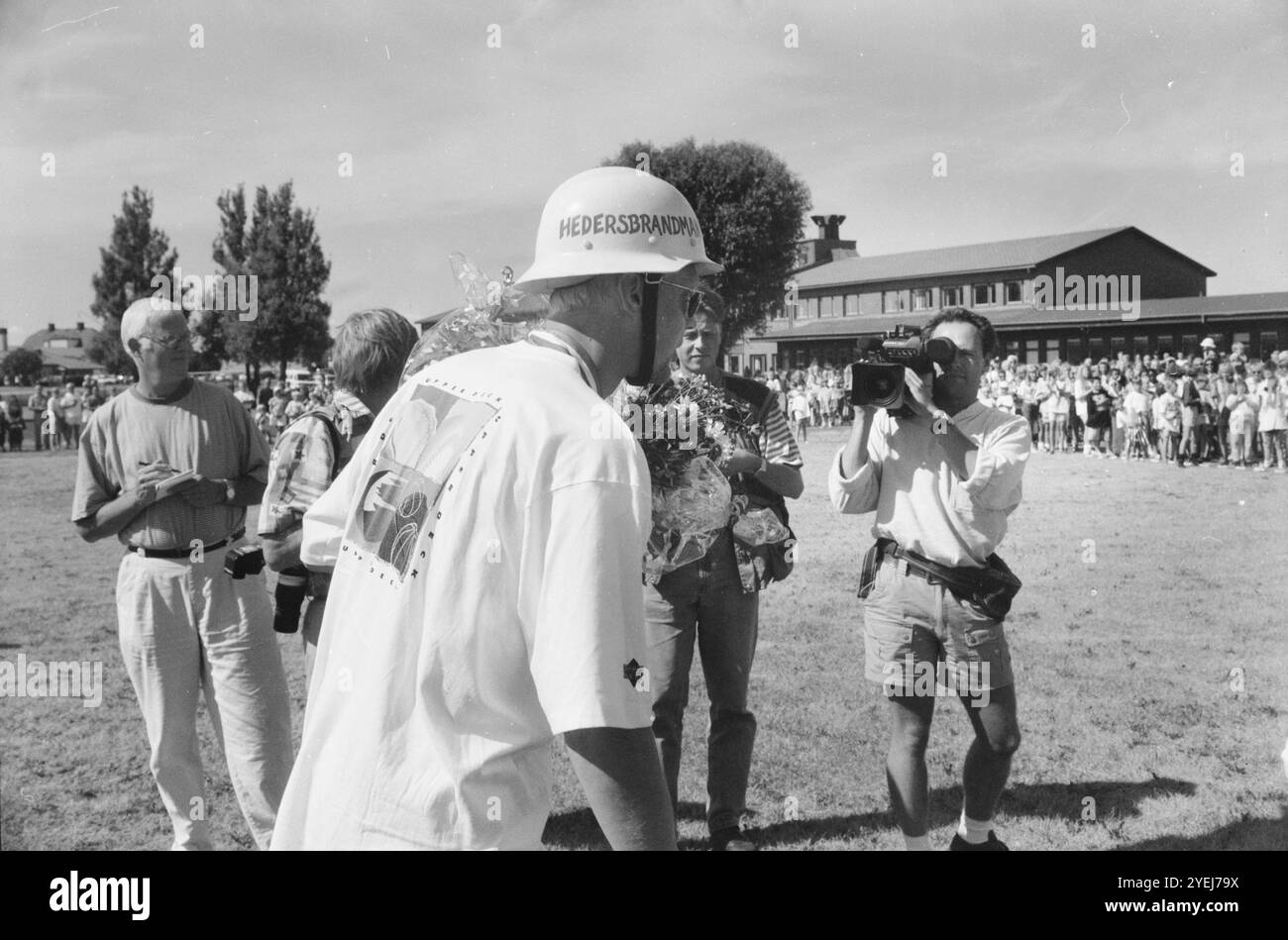1994 World Cup hero Klas Ingesson arrives and honored in his hometown ...