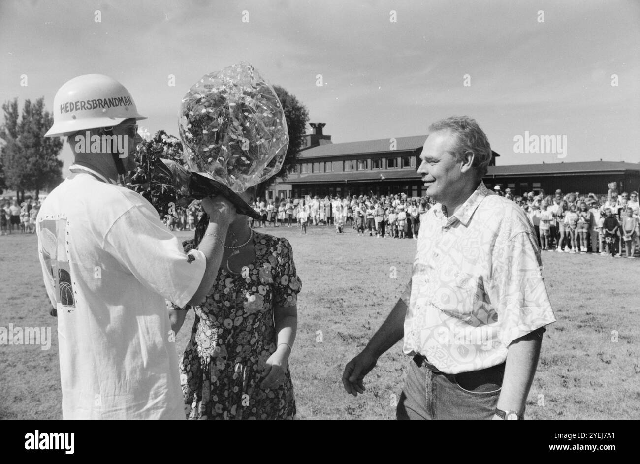 1994 World Cup hero Klas Ingesson arrives and honored in his hometown ...