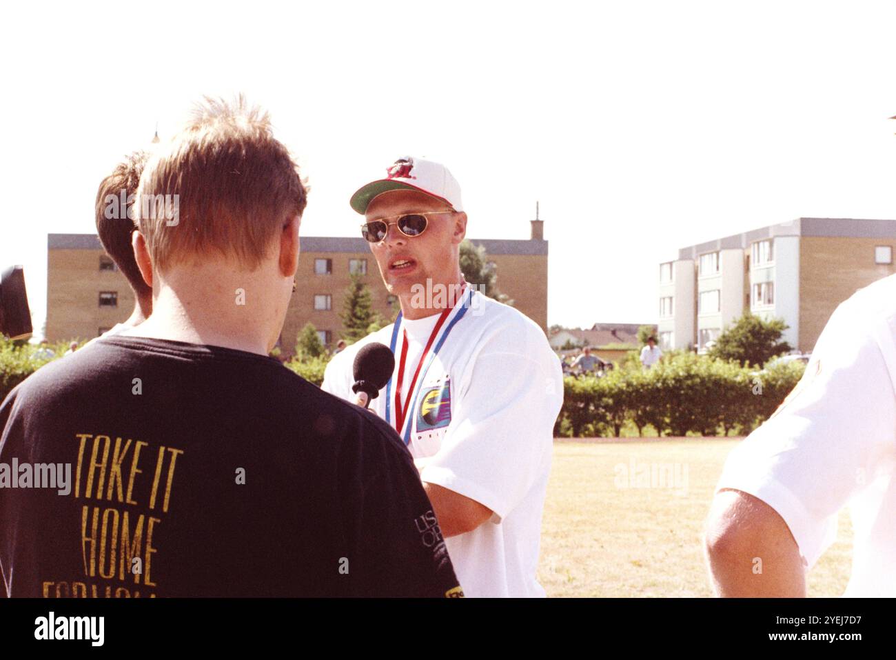 1994 World Cup hero Klas Ingesson arrives and honored in his hometown ...