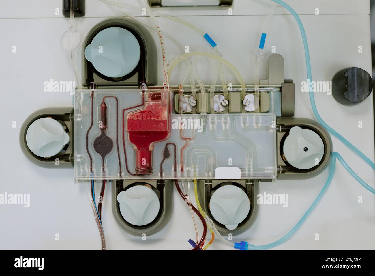Medical device featuring several interconnected tubes and various ...
