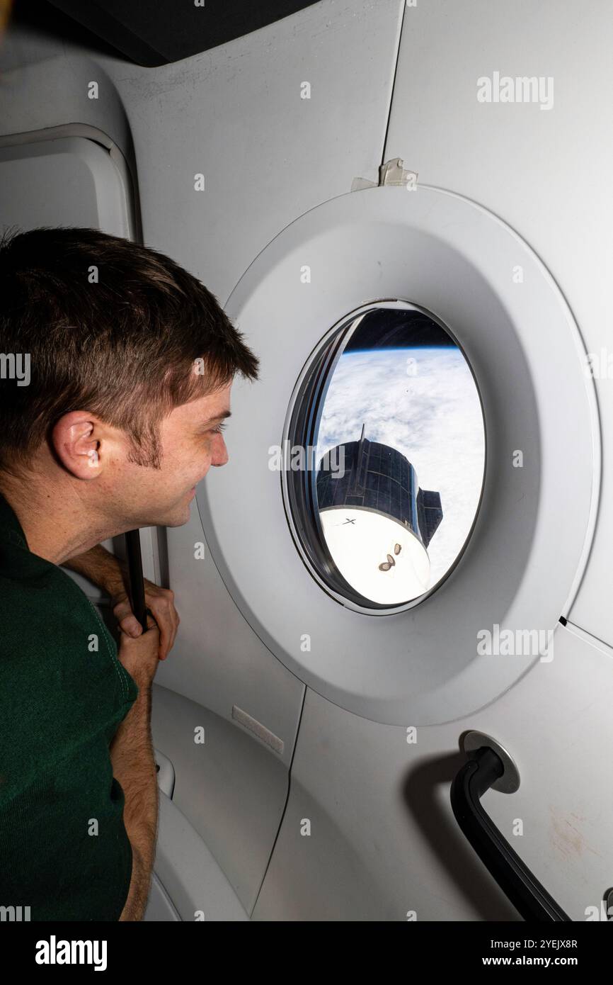 ISS - 22 October 2024 - NASA astronaut and Expedition 72 Flight ...