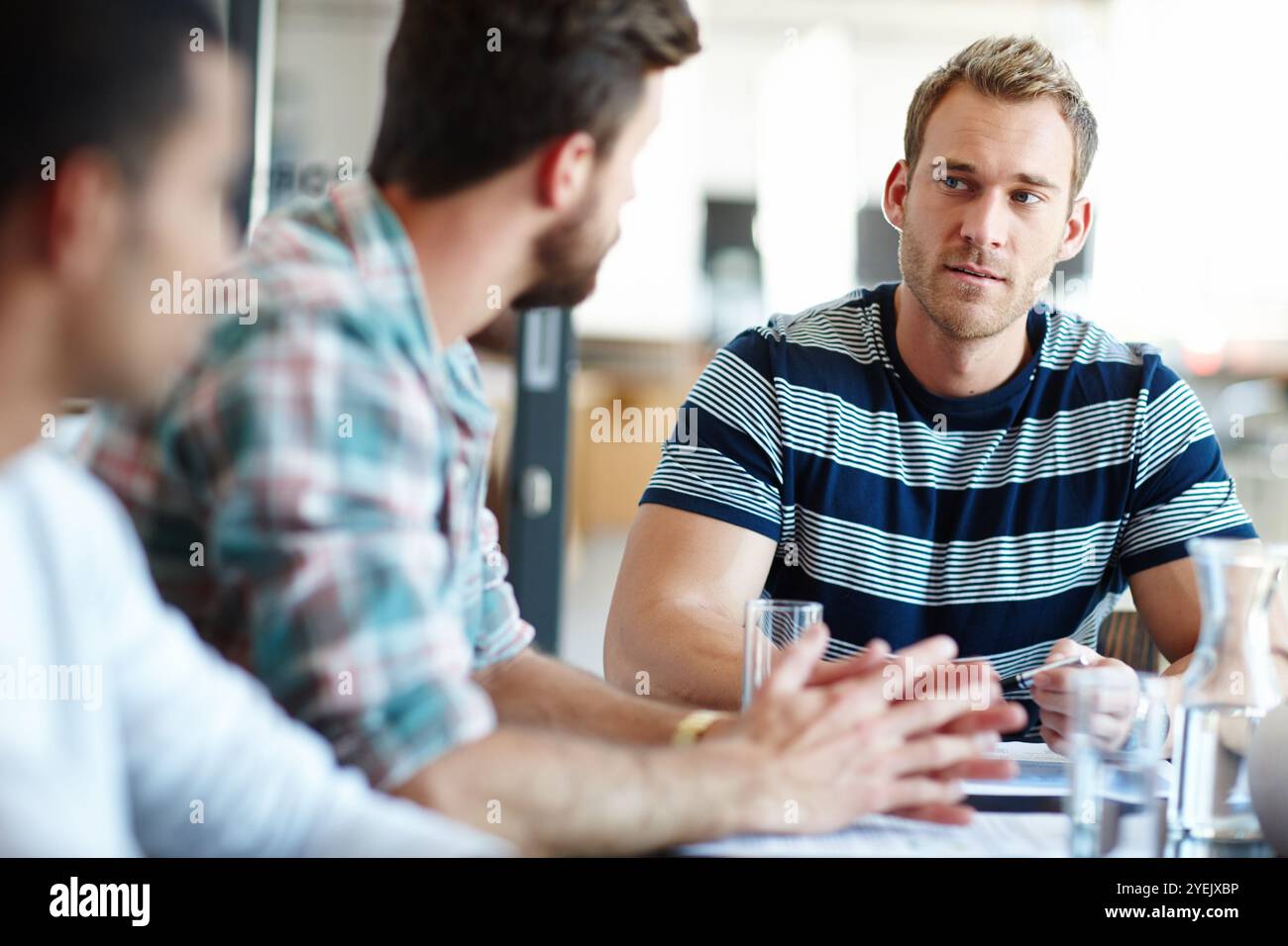 Staff writer hi-res stock photography and images - Alamy