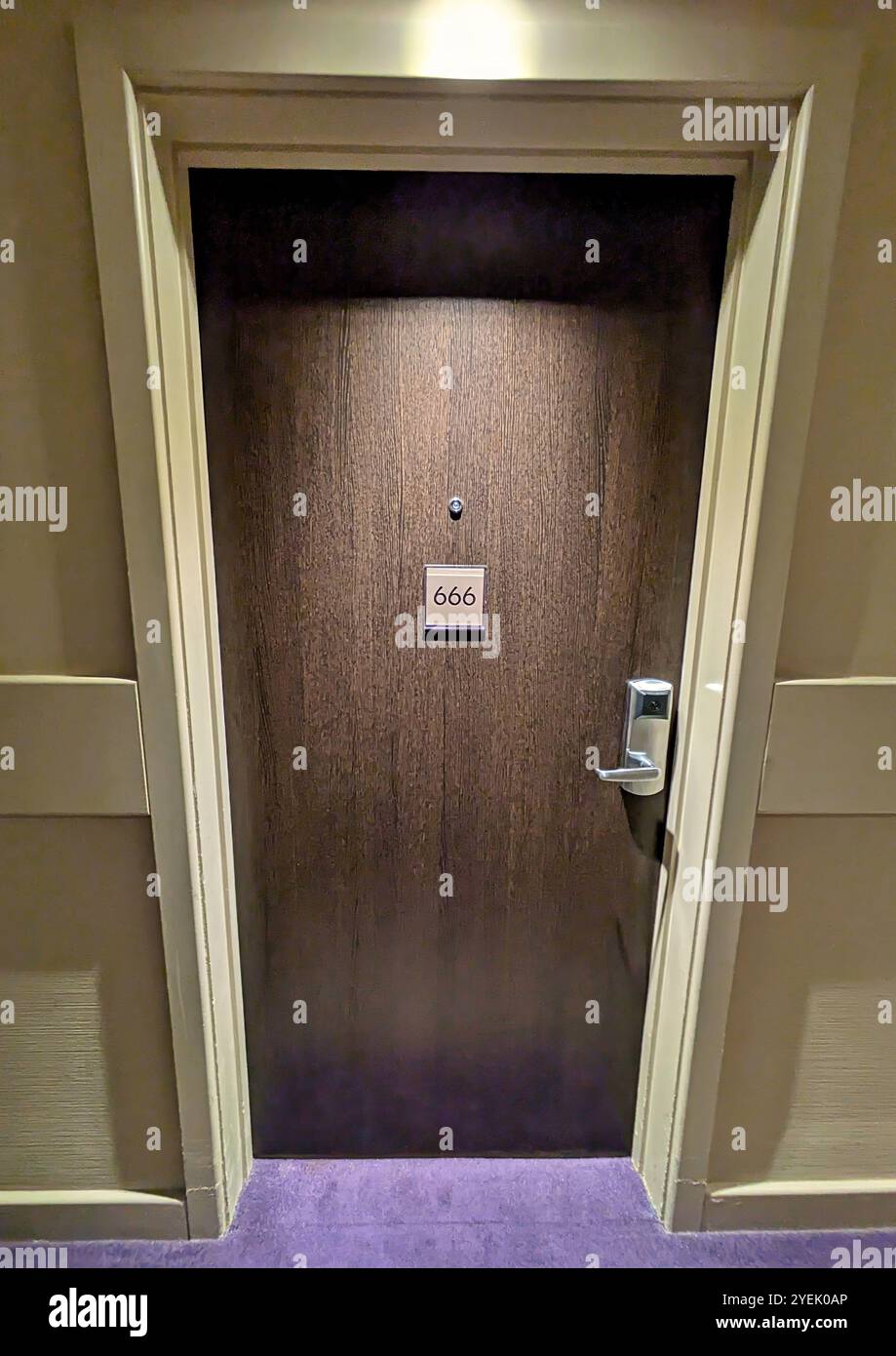 Hotel room door 666 Stock Photo - Alamy