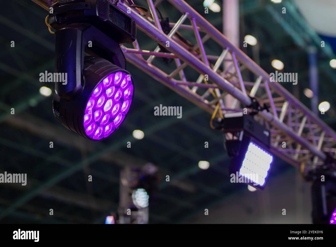 Stage illumination dynamics sound hi-res stock photography and images ...