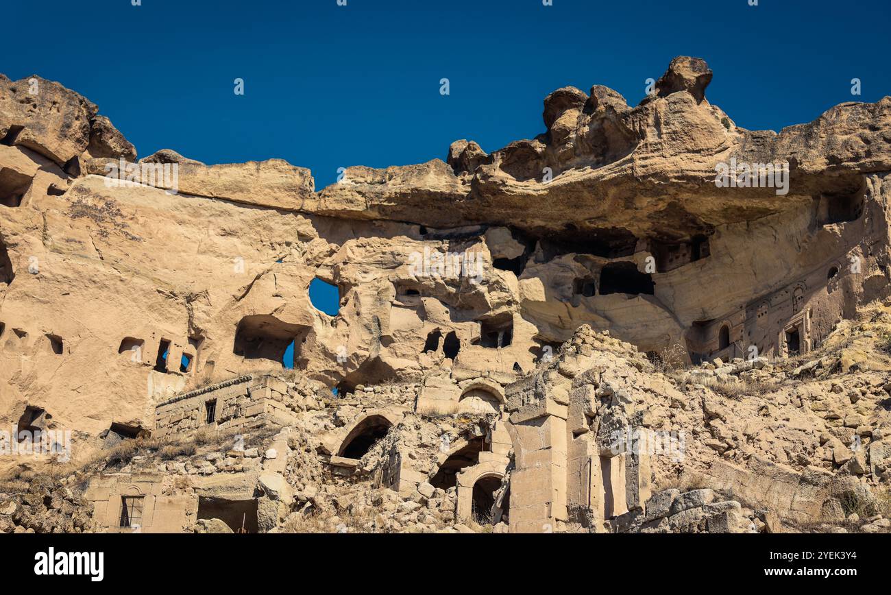Cave formations and structures hi-res stock photography and images - Alamy