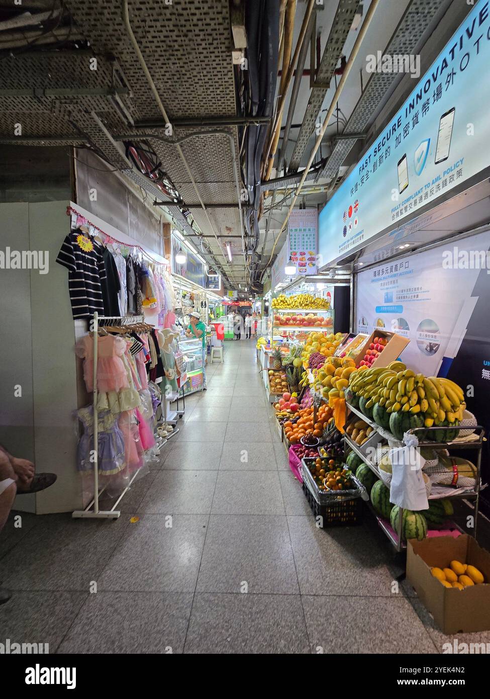 Fruit shops in the Chungking Mansions in Tsim Sha Tsu in Hong Kong ...