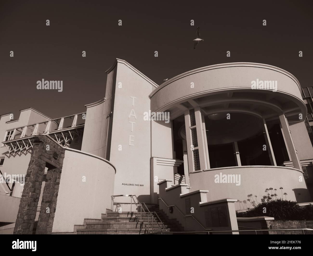 Tate St Ives, Art Gallery, Porthmeor Beach, St Ives, Cornwall, England ...