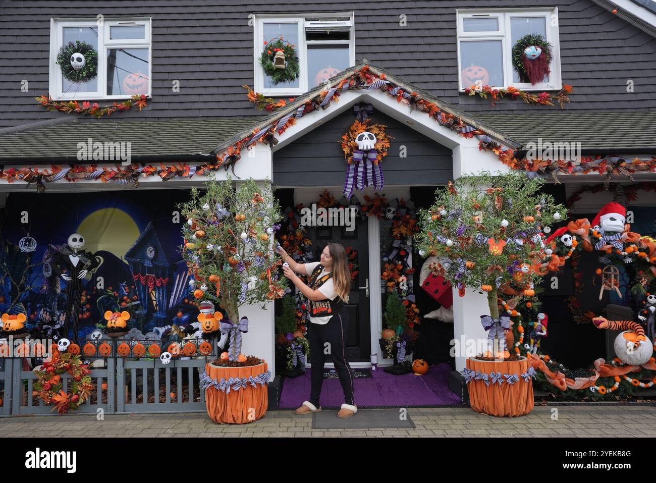 Lavinia Hedges puts the finishing touches to a "Nightmare Before ...