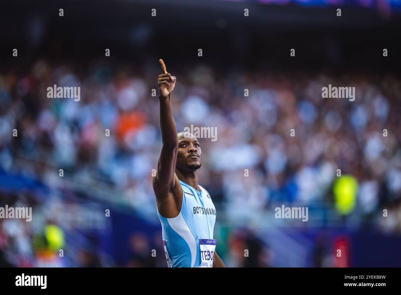 Letsile Tebogo winning in the 200 meters at the Paris 2024 Olympic ...