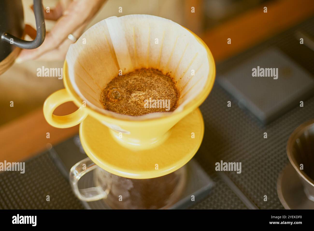 Pour over coffee method hi-res stock photography and images - Alamy