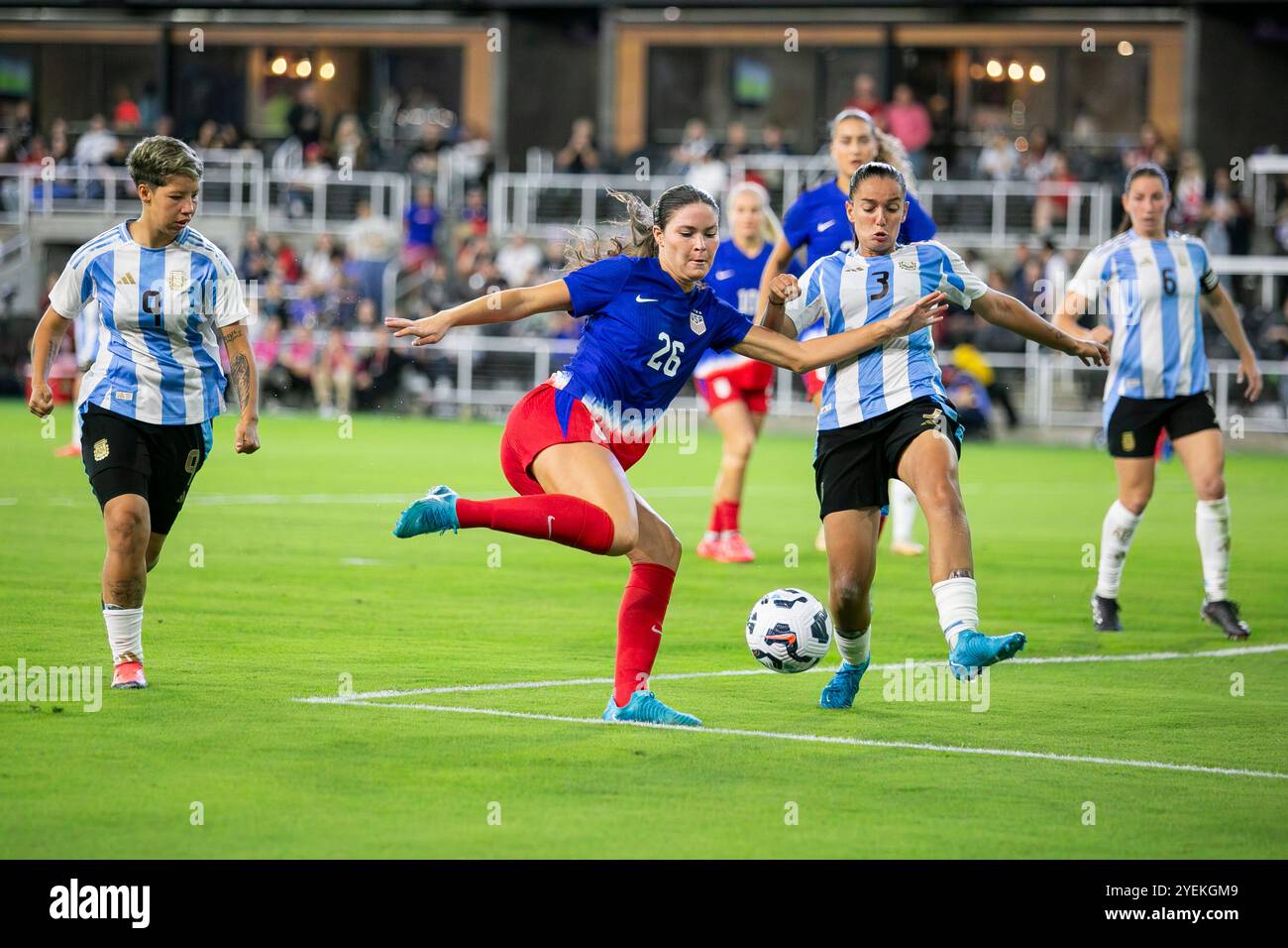 Soccer pitch stadium uswnt hi-res stock photography and images - Alamy